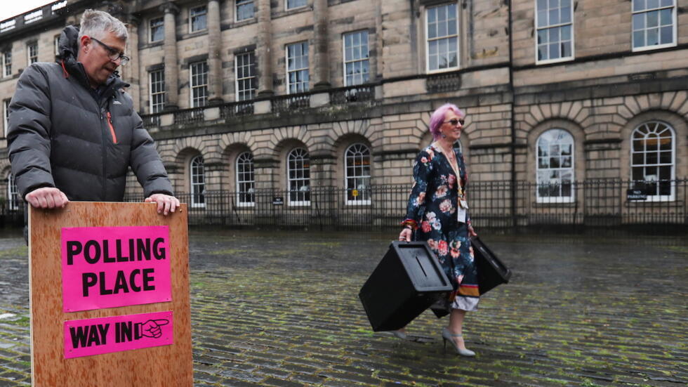 Scottish independence debate looms large in UK 'Super Thursday' local ...