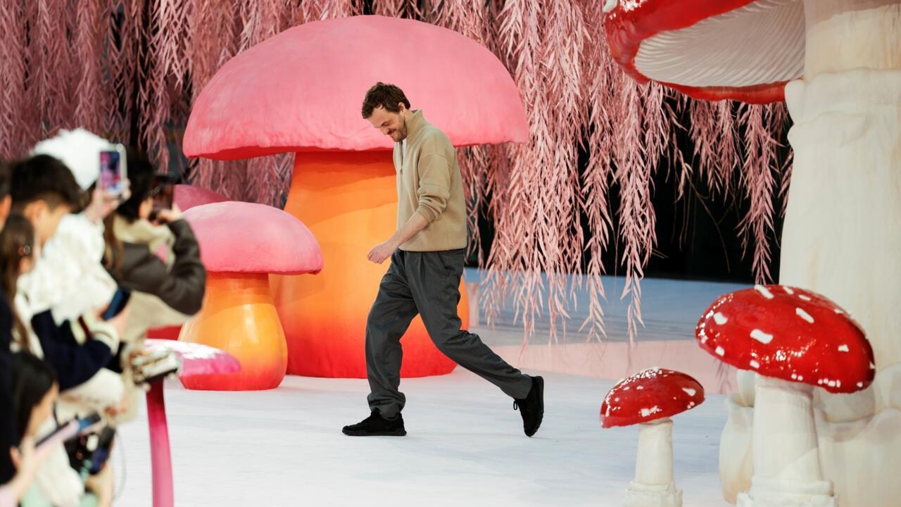 Blazy takes flight of fancy with bird-themed Chanel show