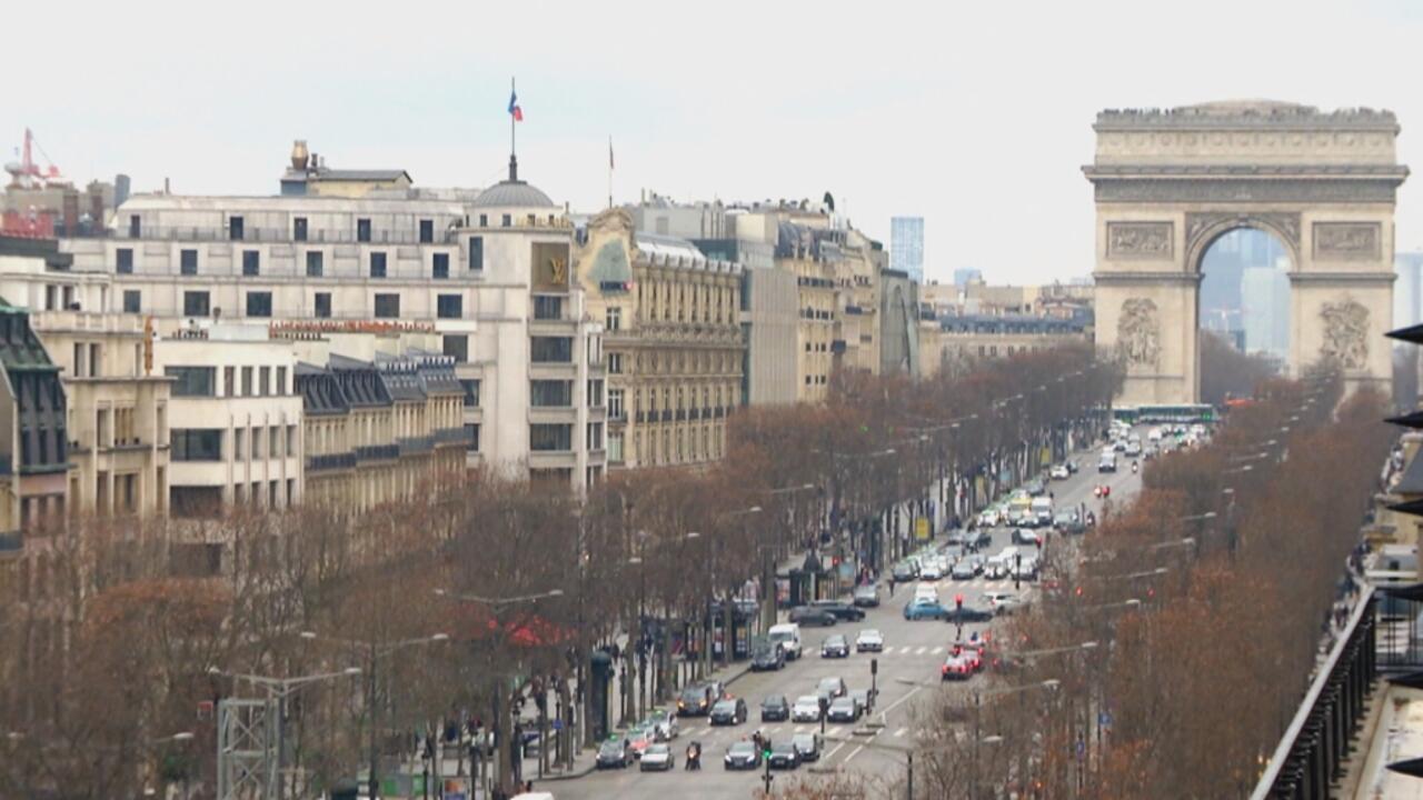Aux Champs-Élysées : des marécages à la plus belle avenue du monde - C'est en France