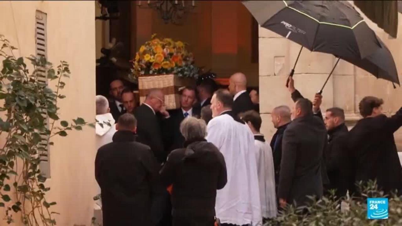 Obsèques de Brigitte Bardot à Saint-Tropez entre fans et personnalités ...