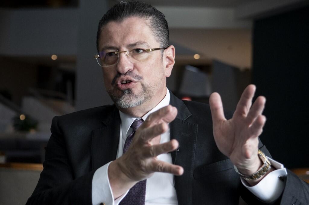 Rodrigo Chaves, el controvertido economista que sedujo a Costa Rica con ...