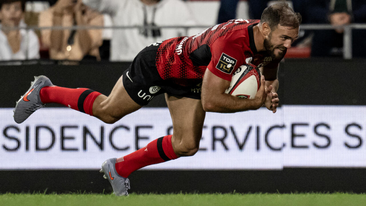 Jaminet guides Toulon to win over Racing, Serin injured