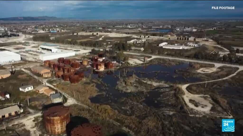 Trump presses top oil executives to invest in Venezuela's reserves ...