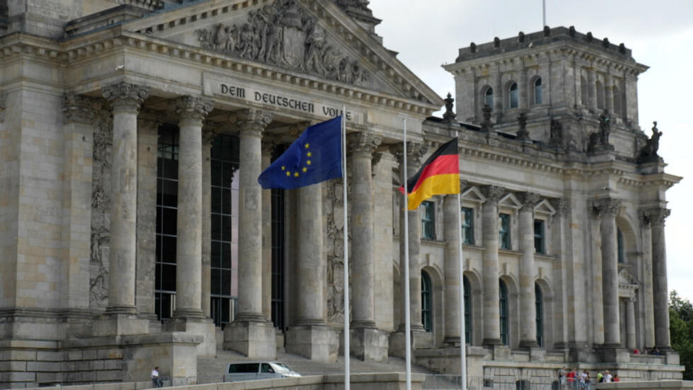 Germany's first post-Merkel parliament meets, breaks new ground for ...