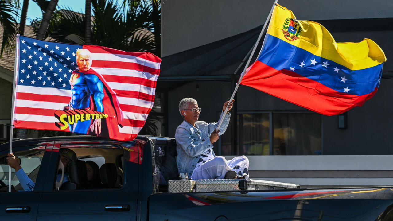 Una multitud de venezolanos celebra en Florida la caída de Maduro