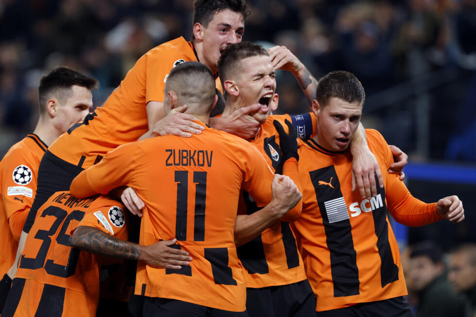 Man City, Leipzig into Champions League last 16 as Shakhtar stun Barcelona