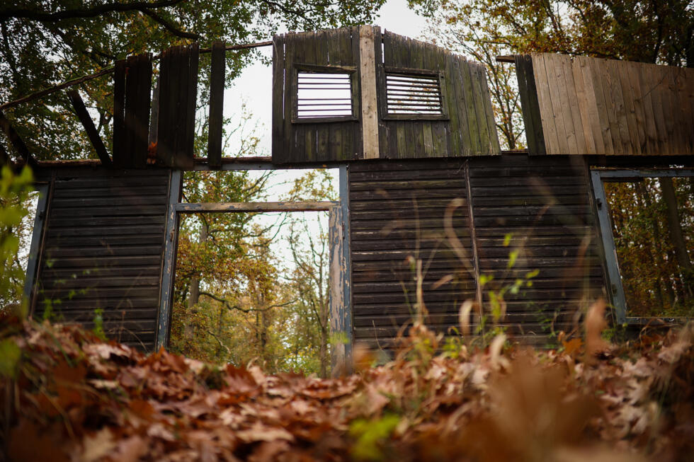 Haro sur un projet de bunker de luxe dans le tunnel d'un camp nazi