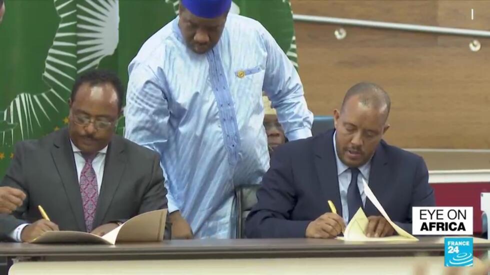 Tigray peace agreement: Rebels start handing over weapons to Ethiopian ...