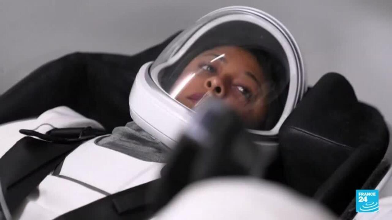 Rayyanah Barnawi es la primera mujer de Arabia Saudita en viajar al ...