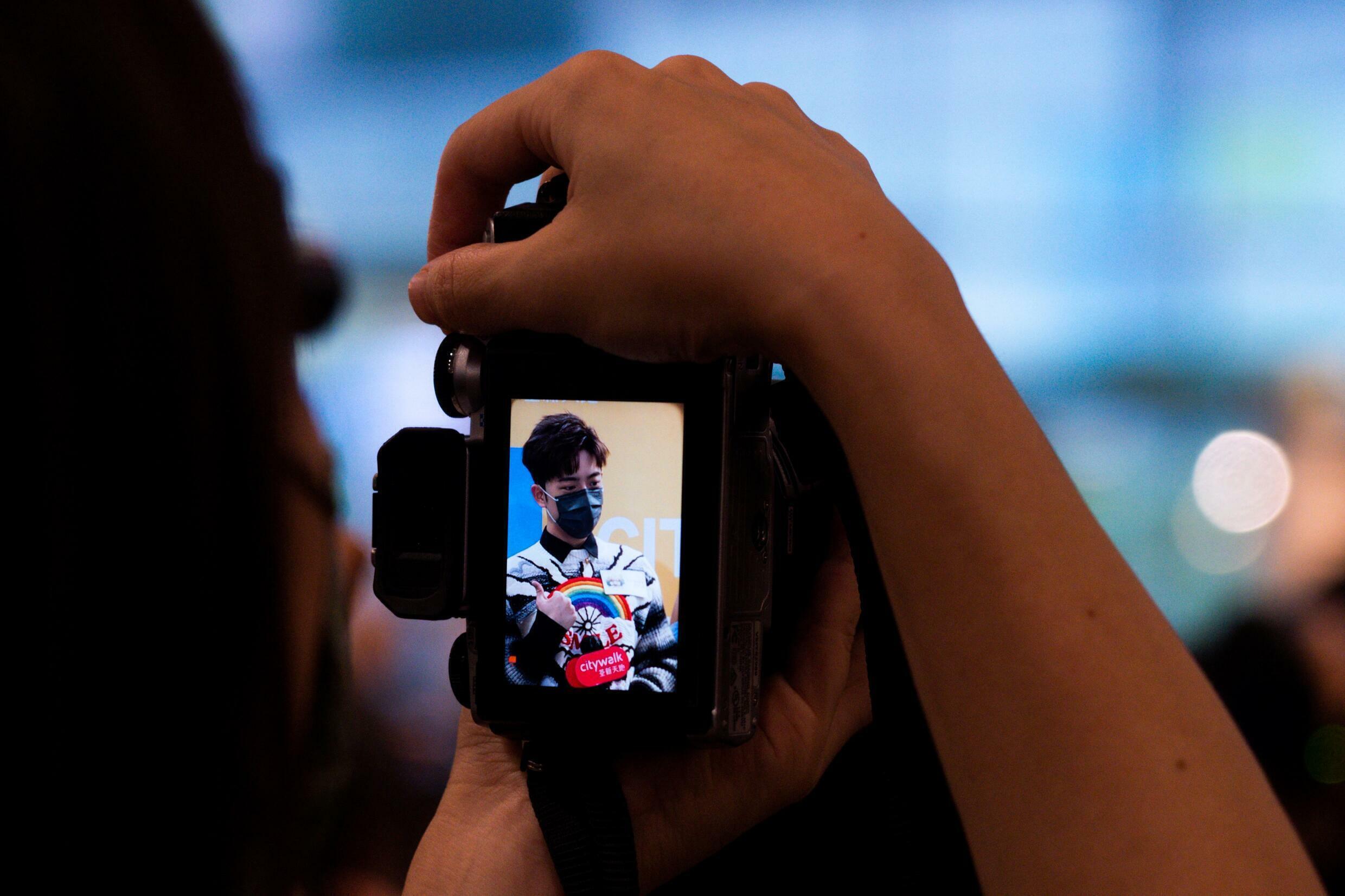 Mirror: The boy band bringing joy and local pride to Hong Kong - France 24