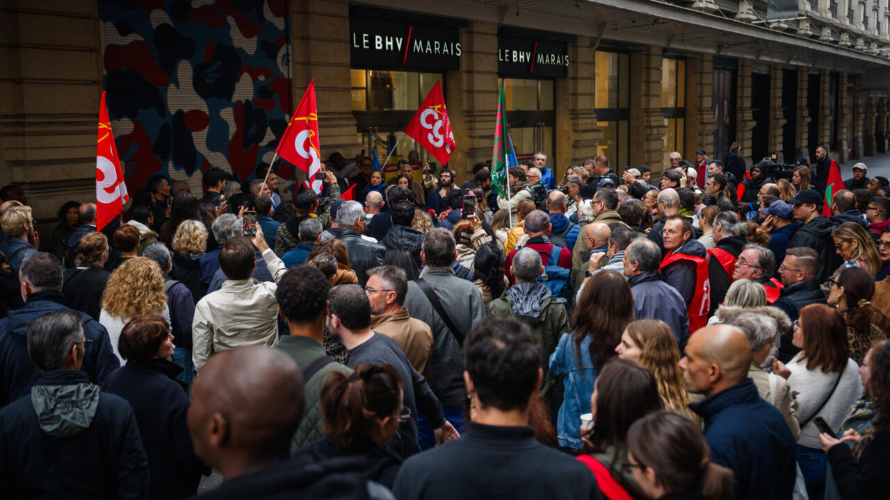 France: des salariés d'un grand magasin parisien se mobilisent contre l ...