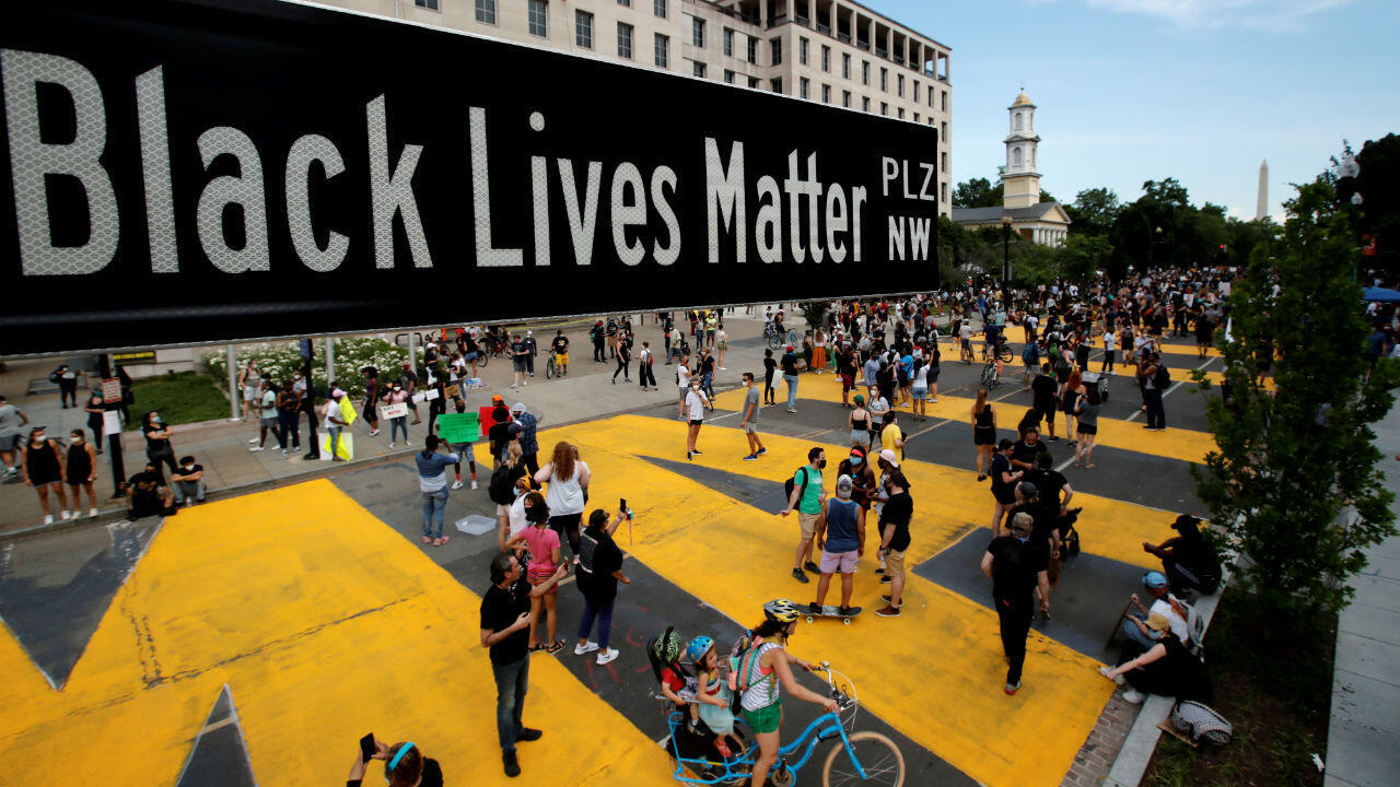 Mayor inaugurates 'Black Lives Matter Plaza' in DC with giant yellow ...