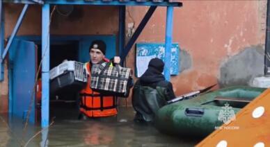 Cities in Russian Urals, west Siberia brace for worst floods in decades