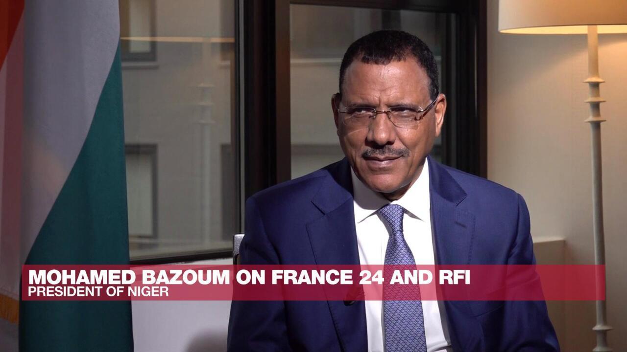 'Jihadist flag likely to fly' over Malian town of Ménaka, Niger's ...