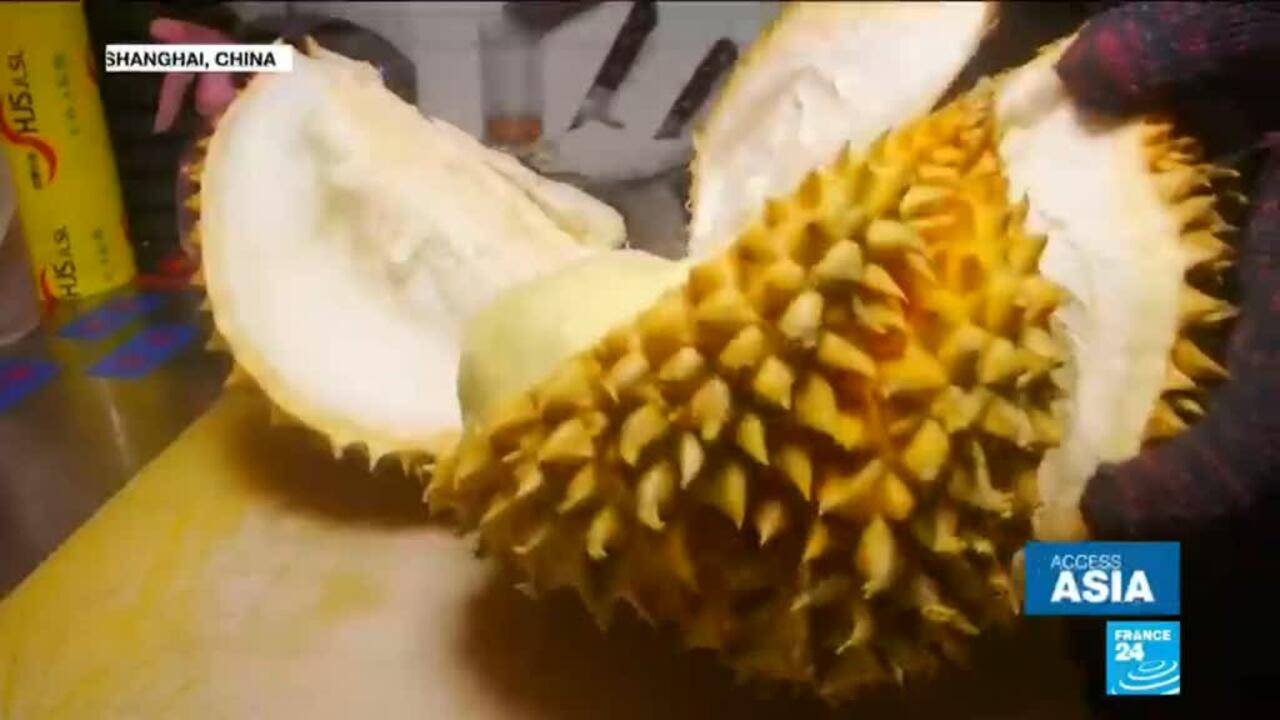 The world's most divisive food? The Chinese appetite for stinky Durian ...