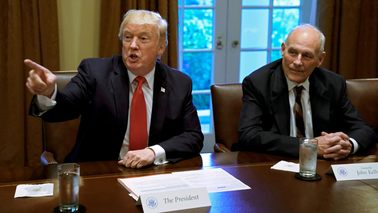Donald Trump riñe con su jefe de gabinete, John Kelly, sobre el muro ...