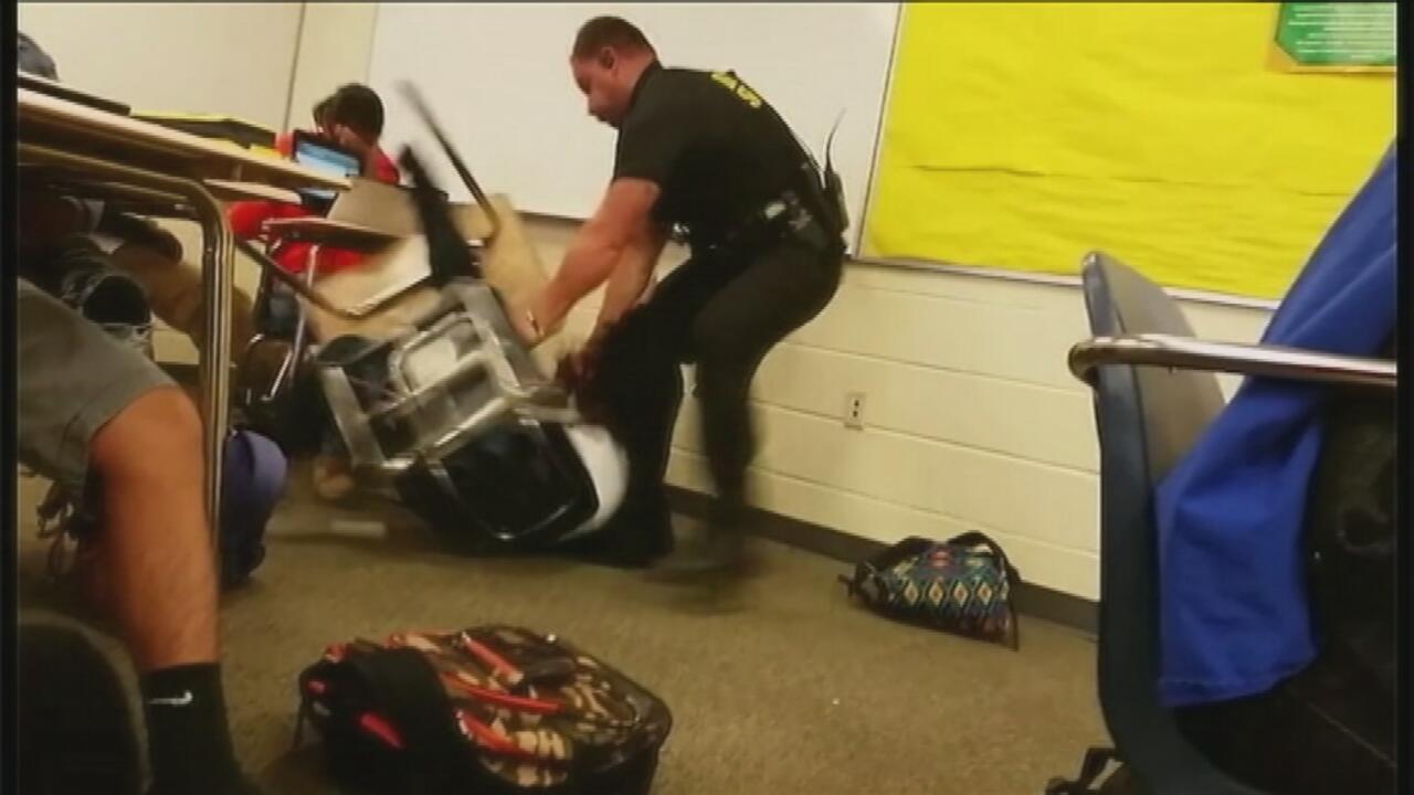 USA: Dramatic arrest of student caught on video - Inside the Americas ...