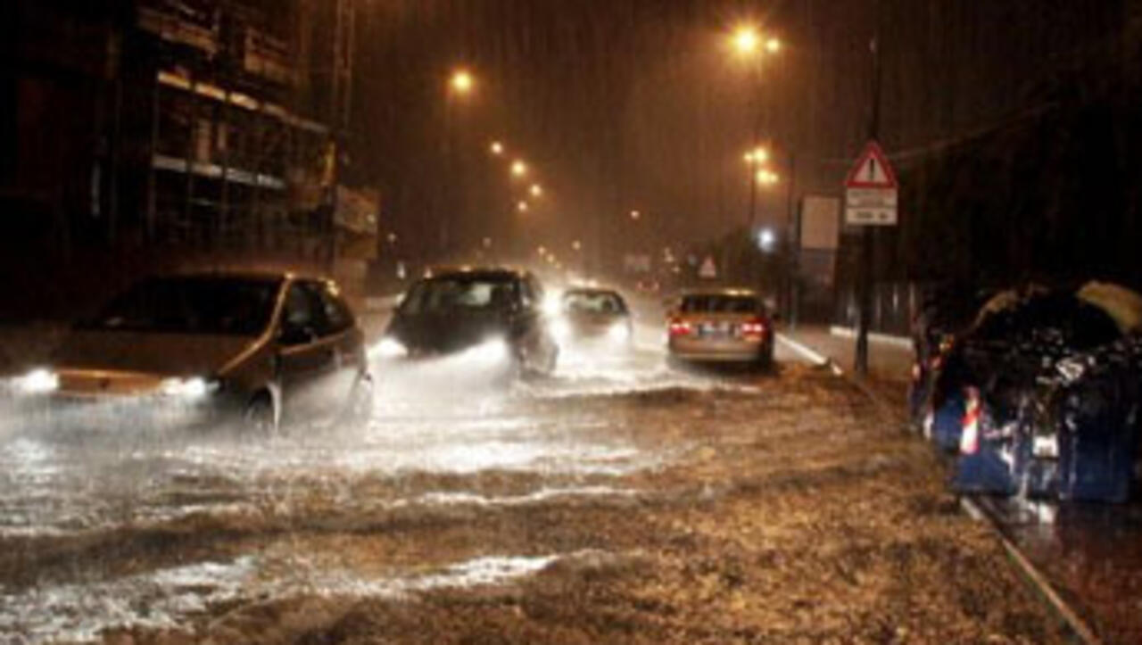 At least 21 dead, 30 missing in Sicily floods