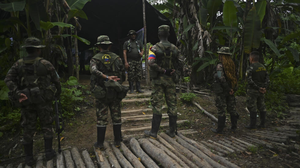 Colombia anuncia el arranque de negociaciones de paz con disidentes de ...