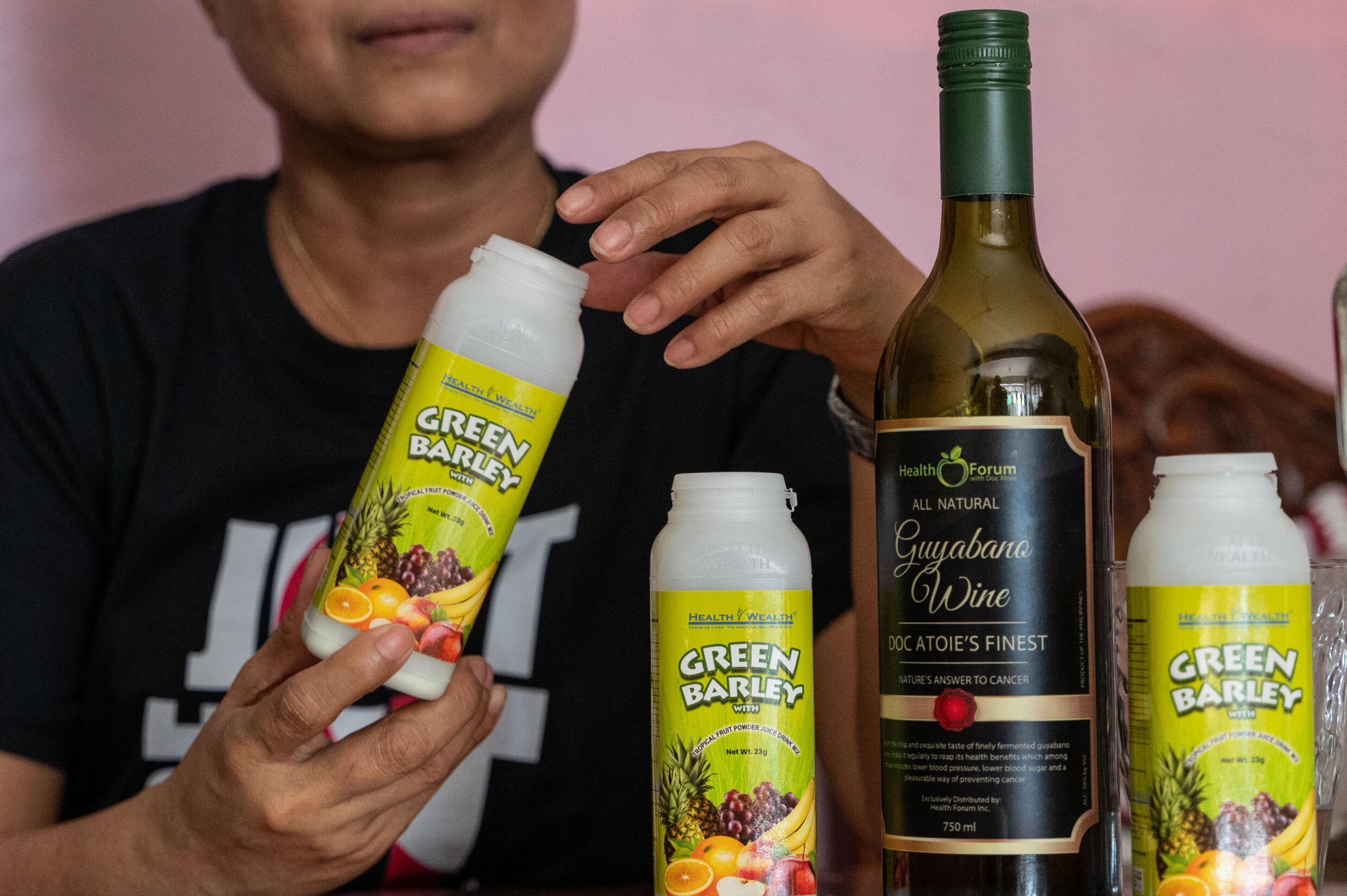 Cancer patients in the Philippines falling for alternative 'cures'