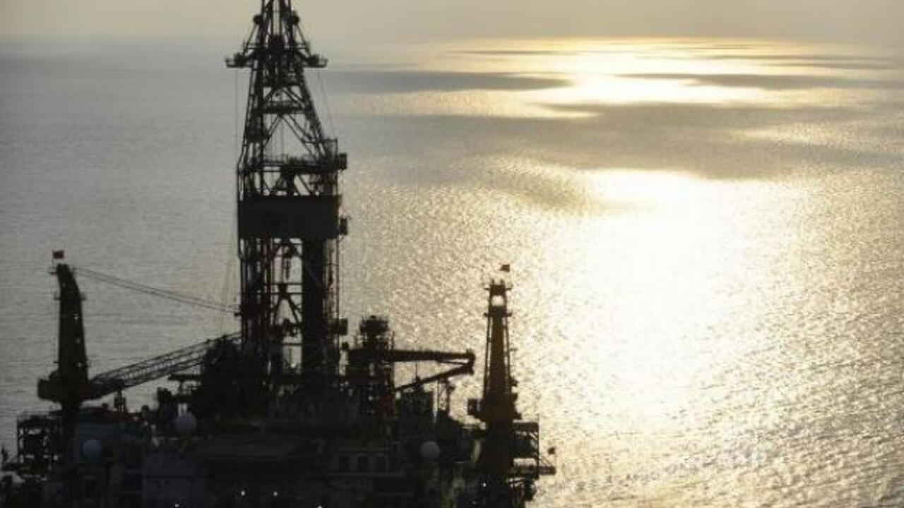 Vietnam protests China's oil rig movement in South China Sea