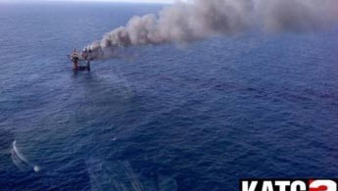 Oil rig explosion brings new threat to Gulf of Mexico