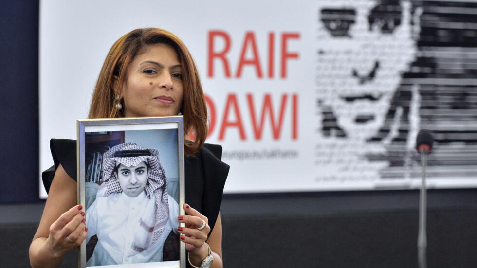 Le militant et blogueur saoudien Raif Badawi a été libéré après 10 ans de prison