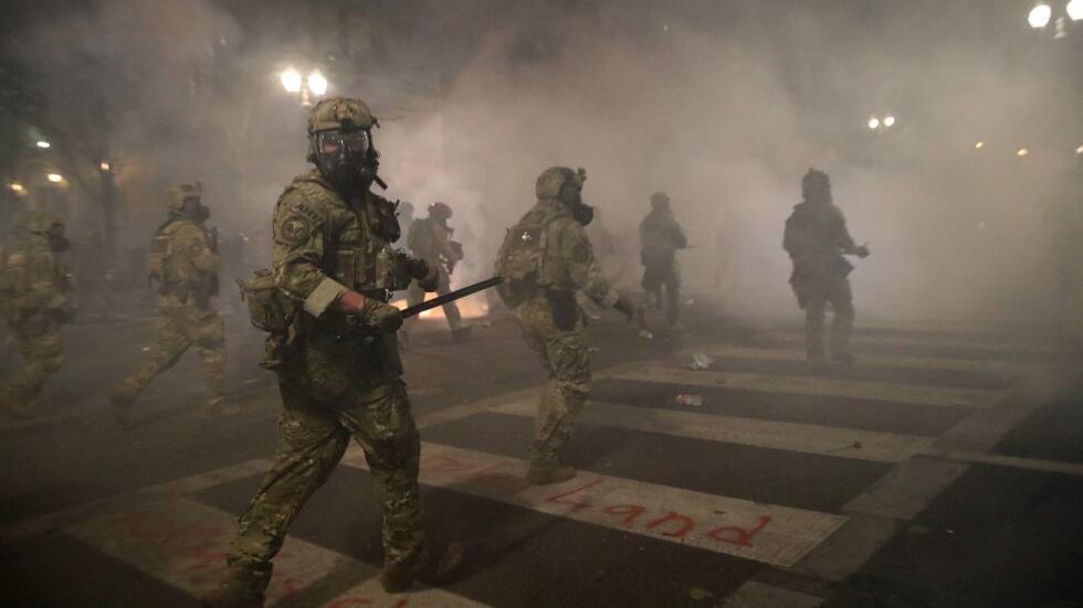 Estados Unidos: Policía y manifestantes se enfrentaron en medio de ...