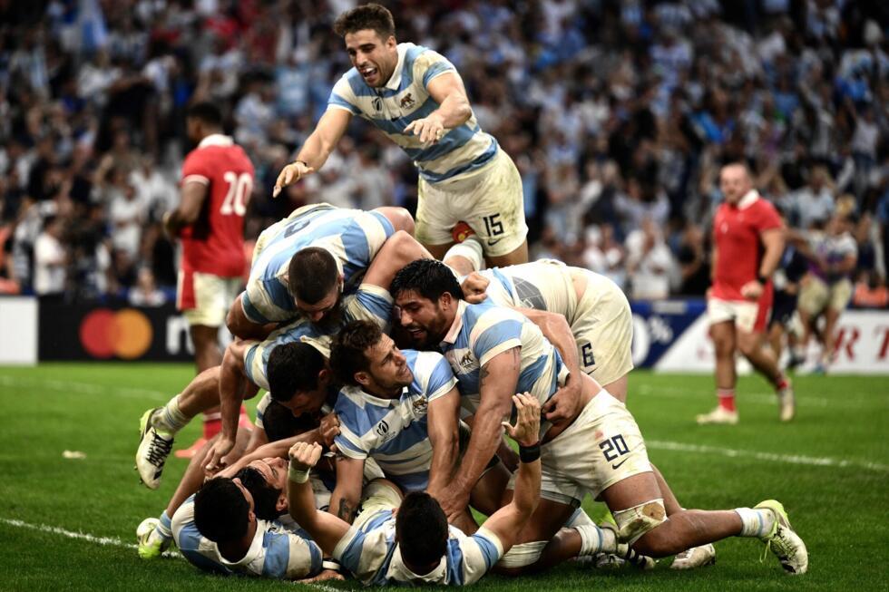 Argentina battle past Wales to reach Rugby World Cup semi-finals ...