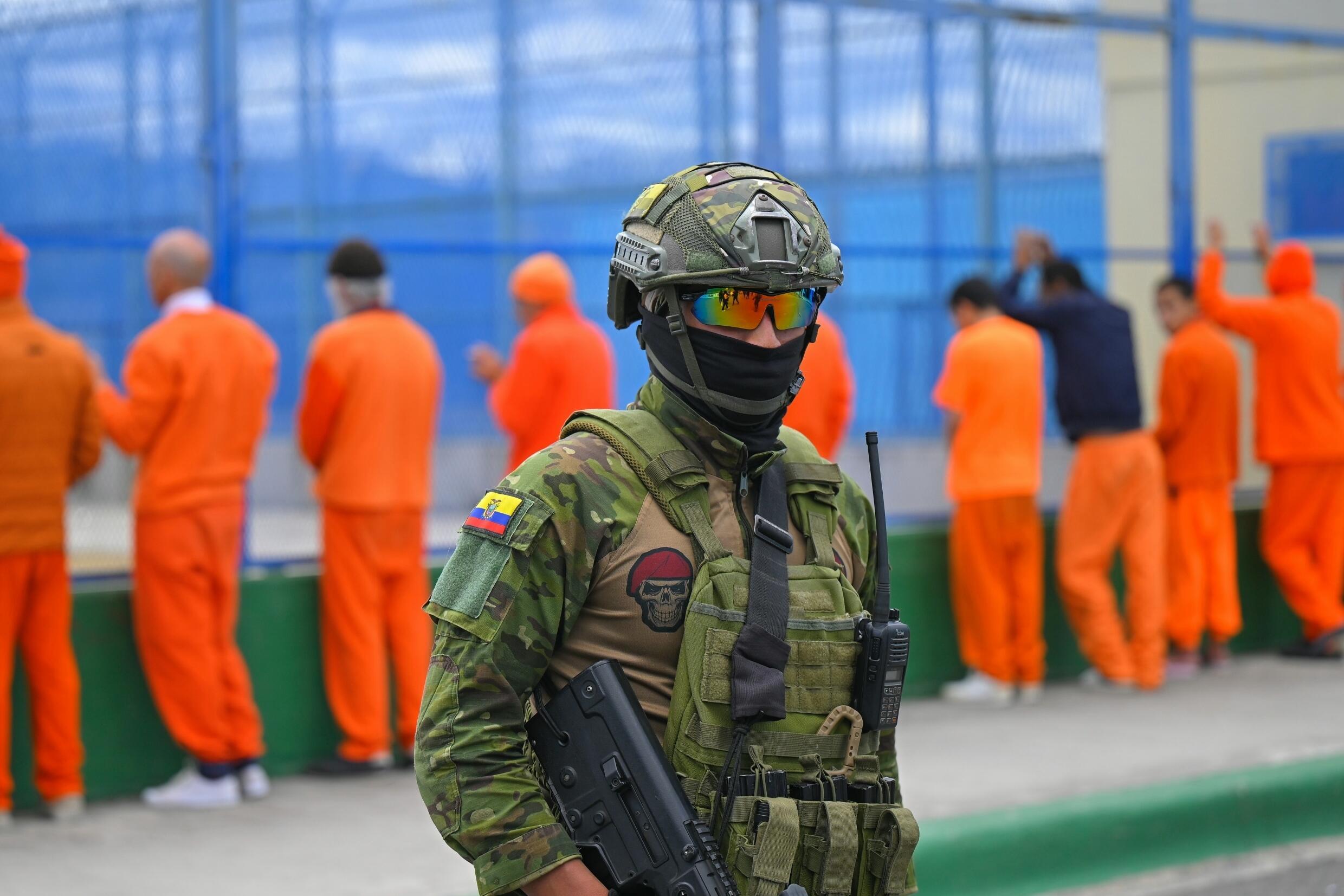 With army in charge, no more jacuzzis and clubs in Ecuador jail