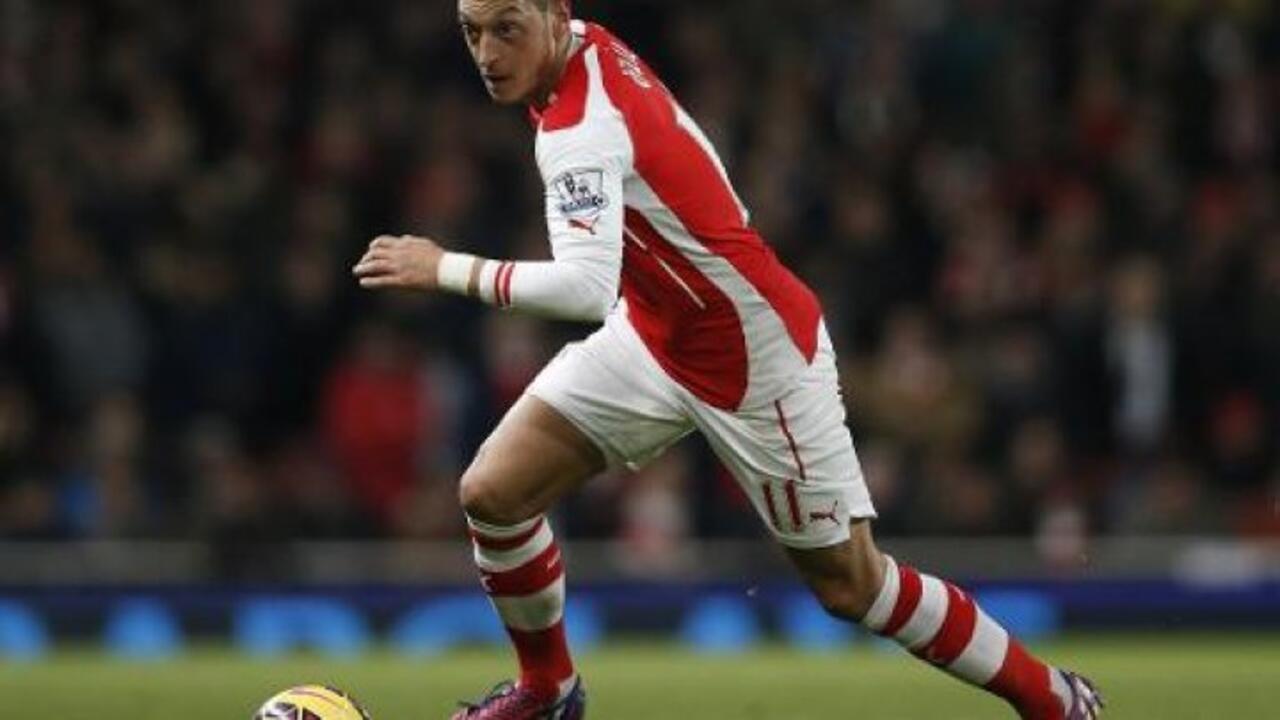 صانع ألعاب منتخب ألمانيا مسعود أوزيل مذهول لمناداته بـ "الألماني-التركي"