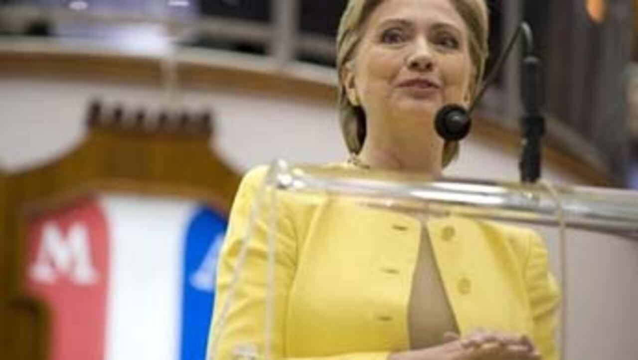 Clinton vows to 'win' after Puerto Rico victory