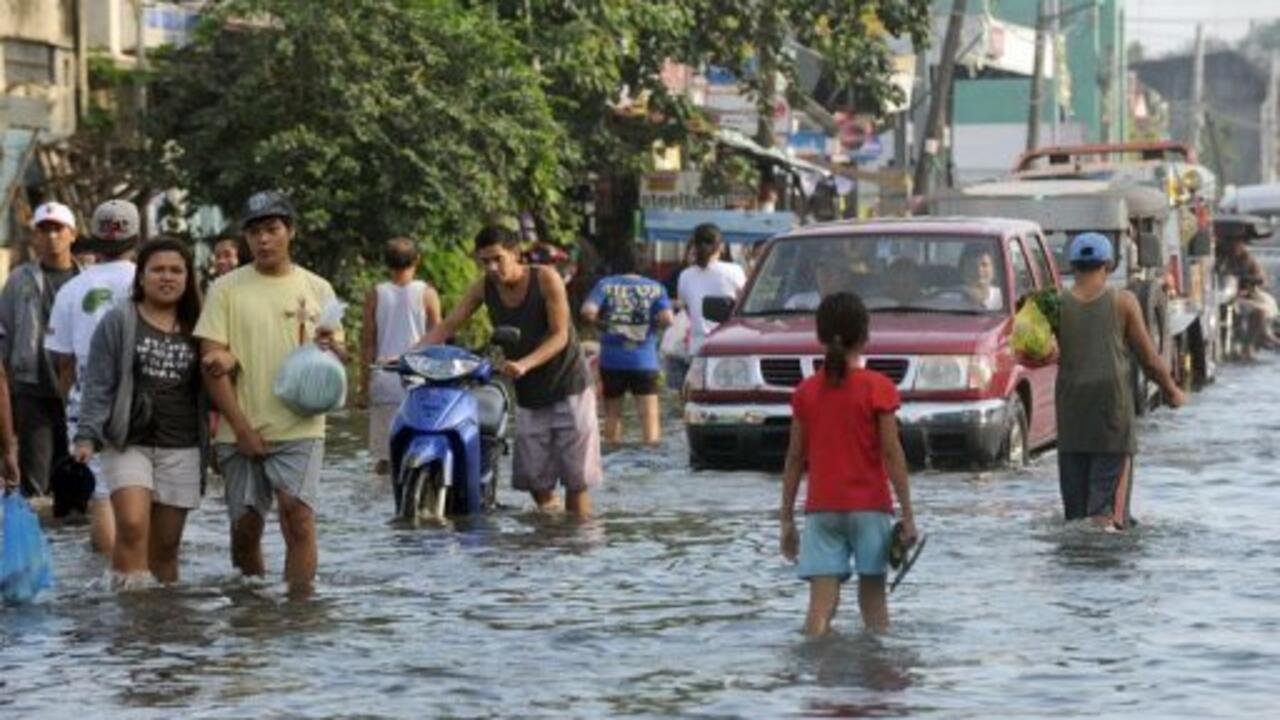 Battered Philippines braced for fresh rainstorms
