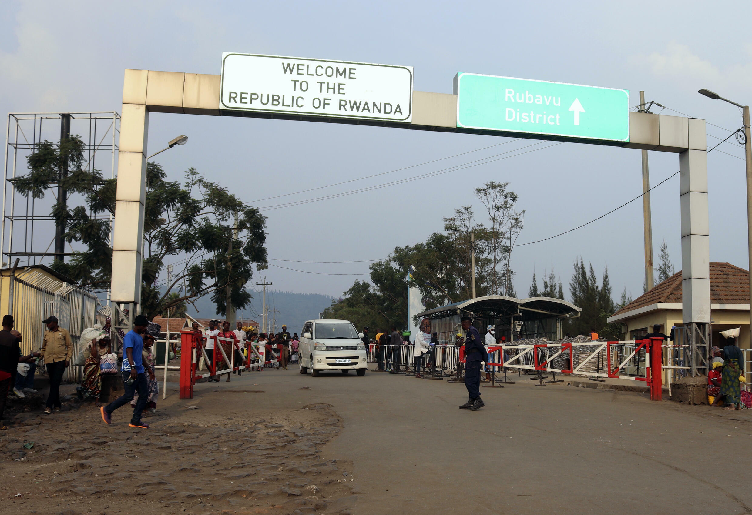 Rwanda to reopen land border with Uganda after three years as relations ...