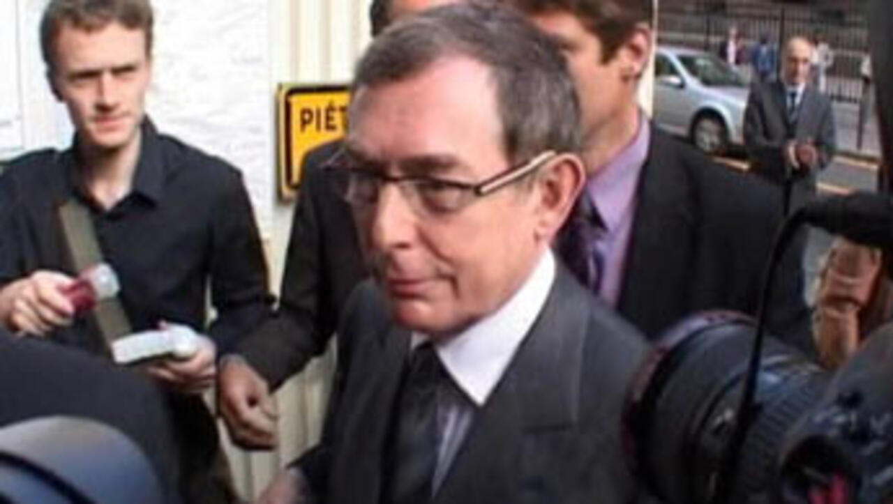 Prolongation de la garde à vue de Noël Forgeard - France 24