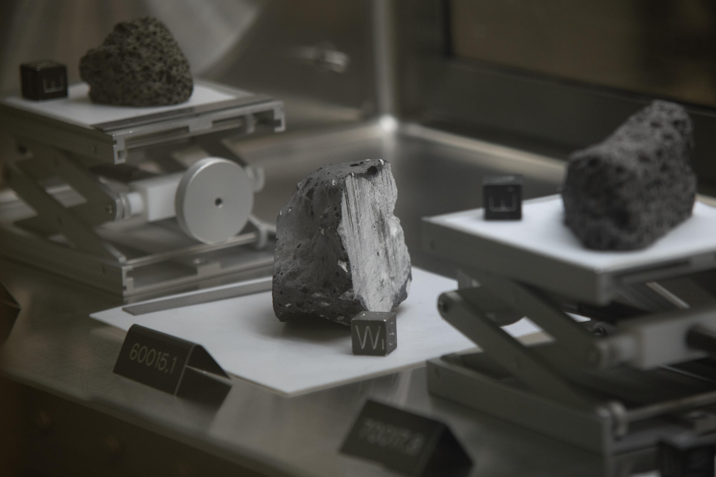 NASA lab hopes to find life's building blocks in asteroid sample