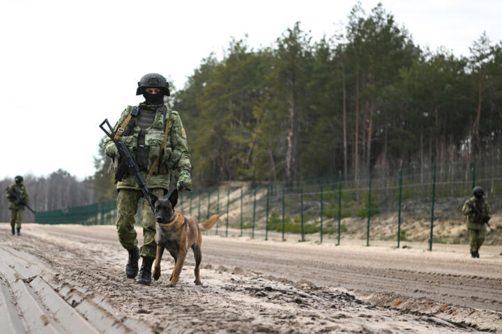 Belarus and Ukraine face off across 'tense' border crossing