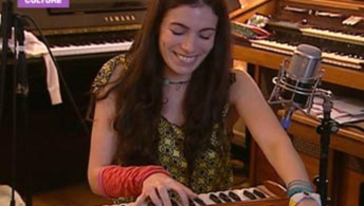 Yael Naim: from a small Parisian flat to global attention