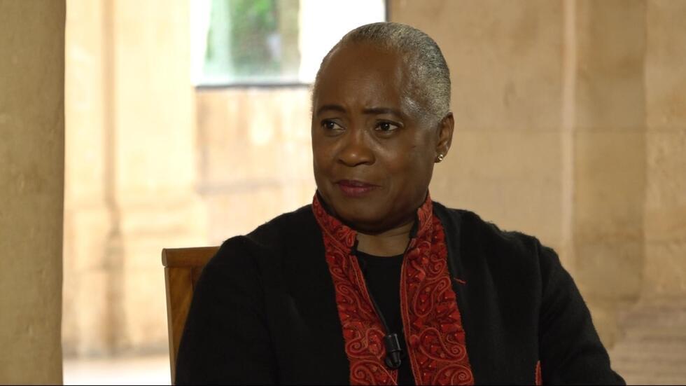Barbara Hendricks : "Nous devons soigner notre société" - L'Entretien
