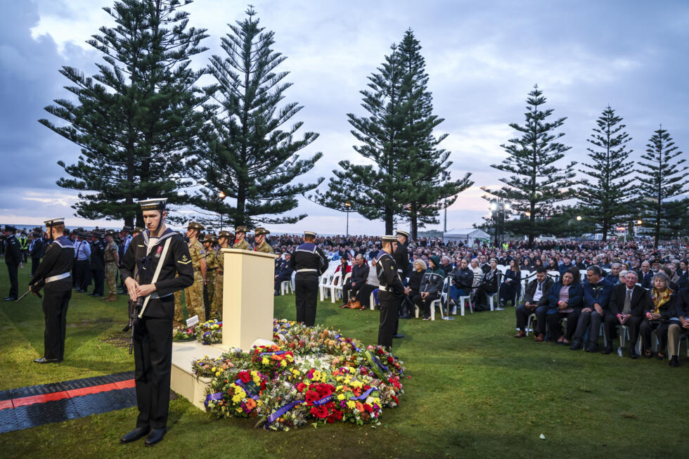 Australia's PM condemns heckling at Anzac Day services