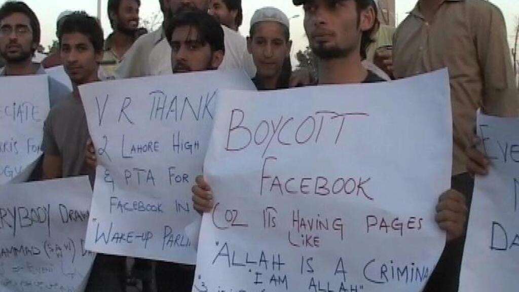Blasphemy on Facebook: Pakistan controversy continues - Focus
