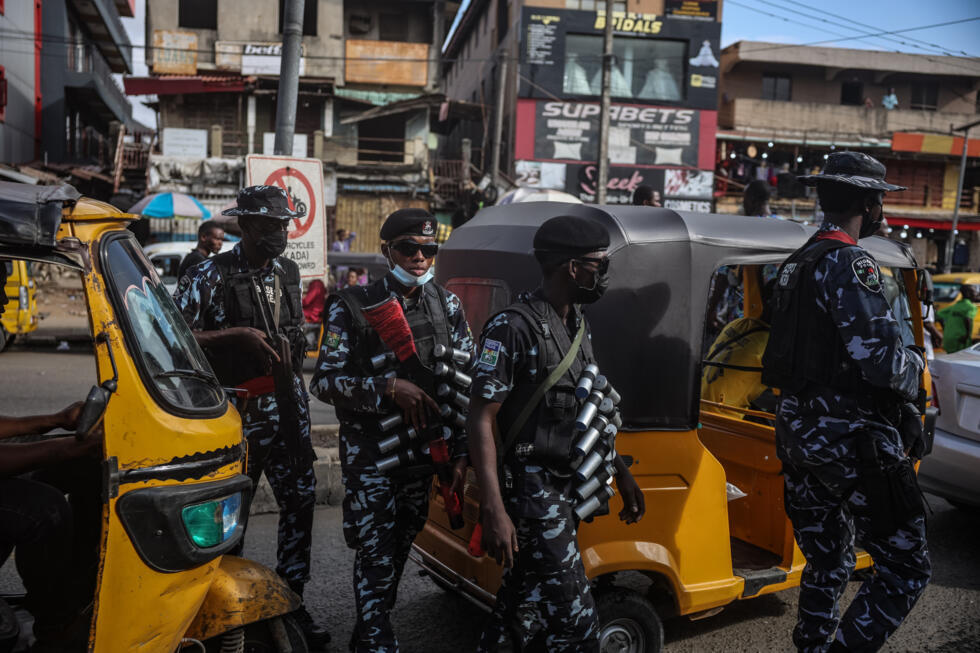 Anger meets tear gas as Nigeria hardship protests fizzle out