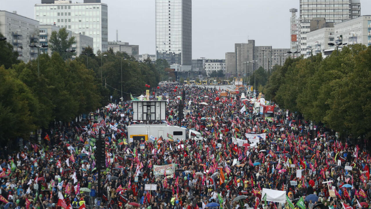 Thousands protest in Germany against EU-US TTIP trade deal