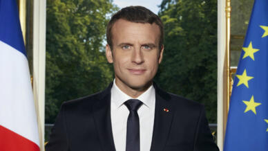 Macron’s official presidential photo captures political balancing act ...