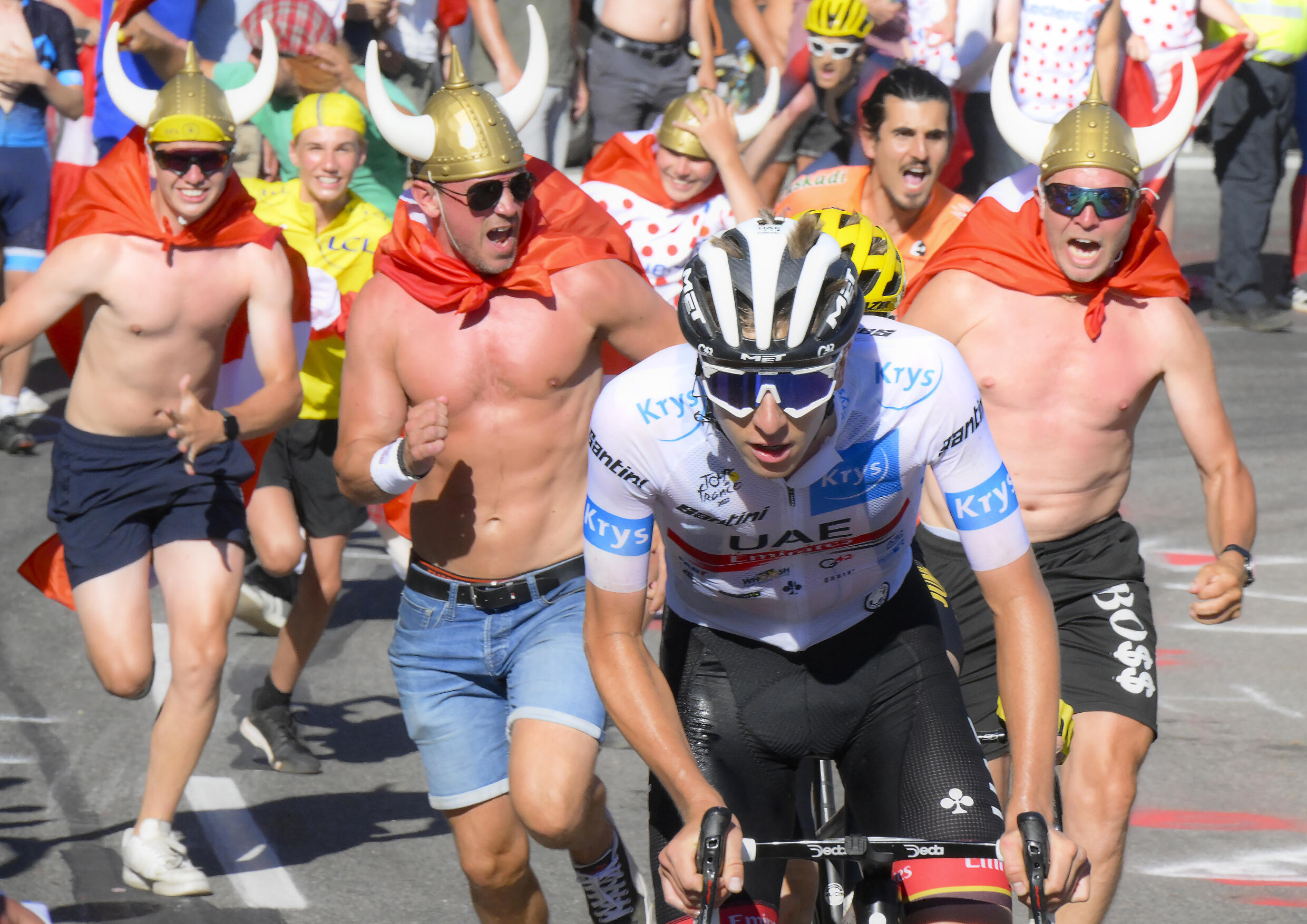 Pidcock wins Alpine Tour de France stage as Vingegaard retains lead