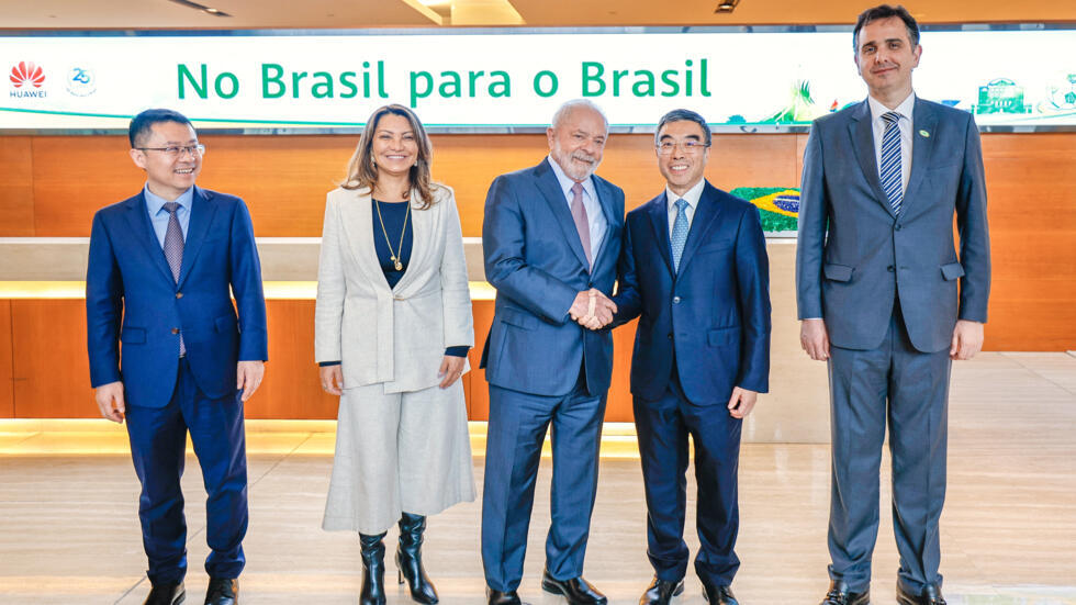 En visite en Chine, Lula fustige la pression du FMI et les échanges en ...