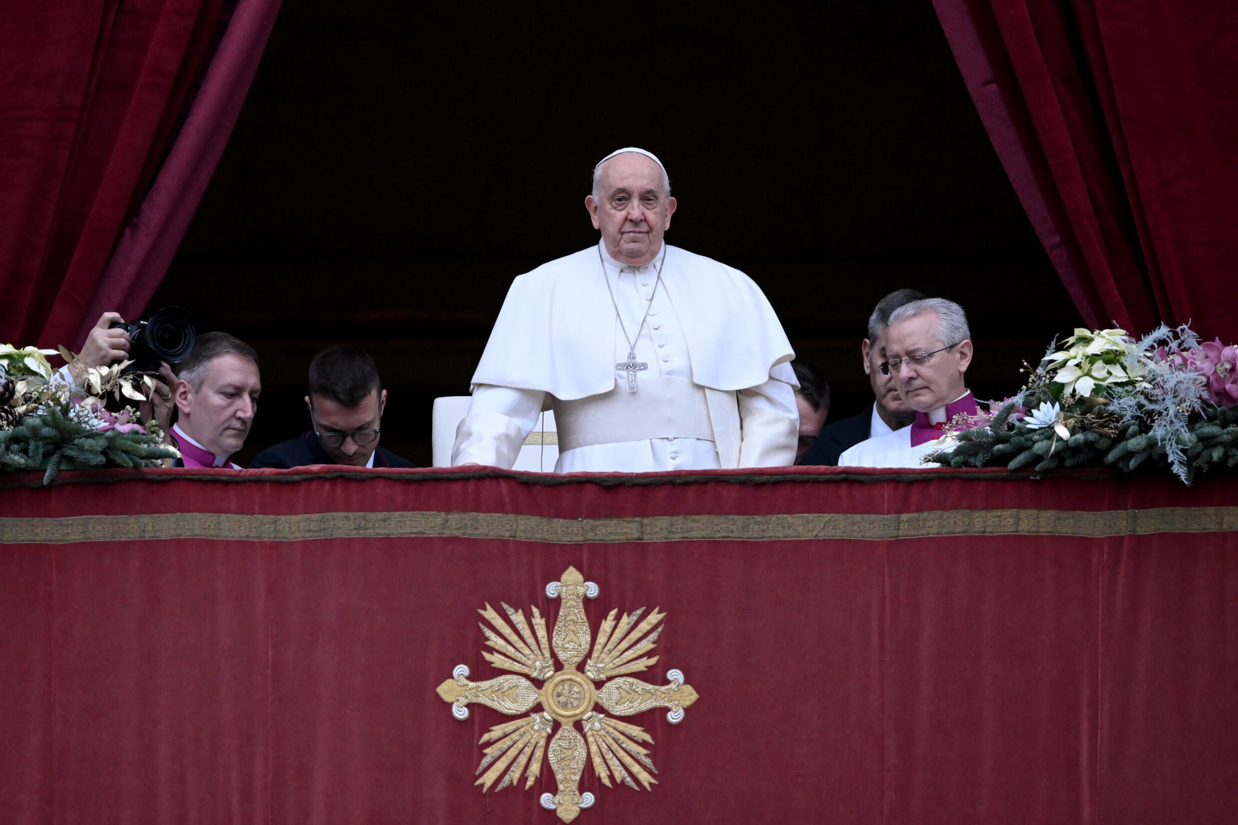 Pope calls for end to Gaza war as world celebrates Christmas