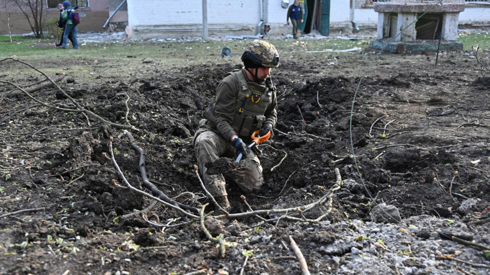 La Russie annonce des exercices nucléaires près de l'Ukraine et menace ...