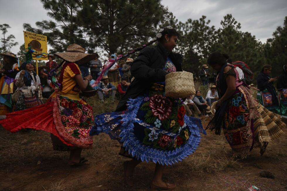 Mexican community revives customs with ancient fire ritual