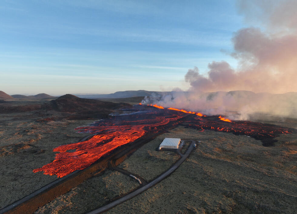 En images : une nouvelle éruption volcanique embrase le sud-ouest de l'Islande